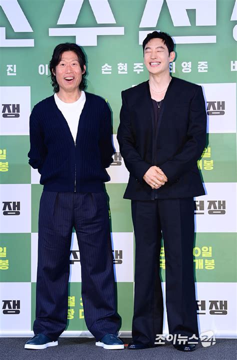 [포토] 소주전쟁 이제훈 아차차 ⋯엄지척 포즈 금지