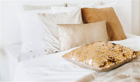 Signs You Need To Spice Up Your Sex Life The Everygirl