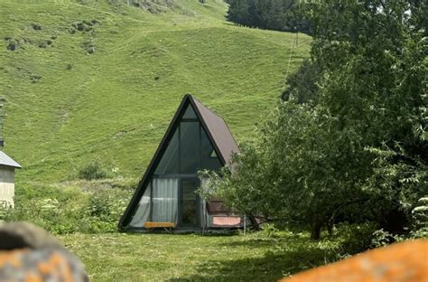 კოტეჯები ყაზბეგში ფართო არჩევანი