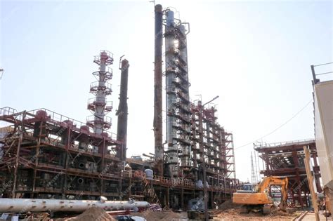 Premium Photo A Construction Site For The Construction Of An Oil Refinery With Large