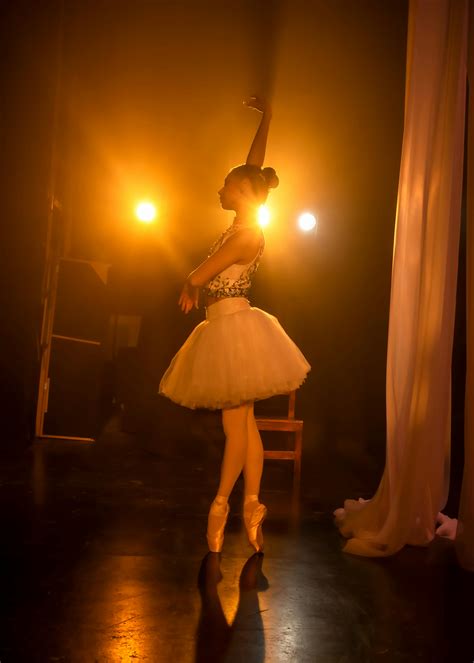 Бесплатные стоковые фото на тему артистичность балерина балет балетки балетная дисциплина