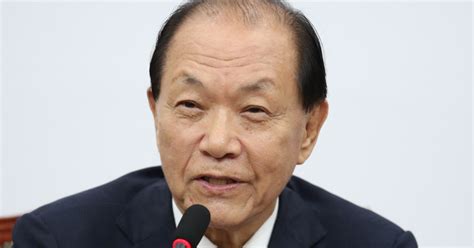 황우여 동성부부 피부양자 인정 대법 판결에 우려 “판도라 상자 열려···예의주시”