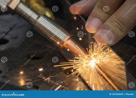 Welding Process Of Polyethylene Pipes The Butt Welding Machines Used