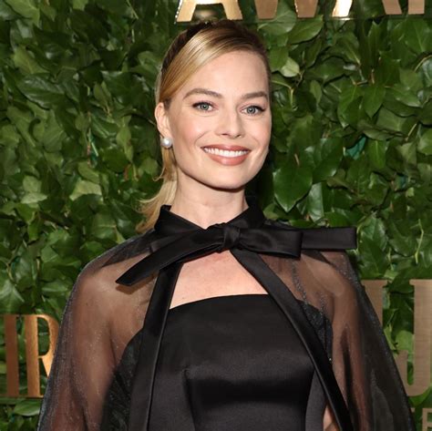Margot Robbie Wasnt Shocked By Saltburns Bathtub Scene