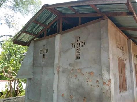 စစ်ကောင်စီ လက်နက်ကြီးပစ်ခတ်မှုကြောင့် ခရစ်ယာန်ဘုရားကျောင်းပျက်စီး သံလွင်ခက်