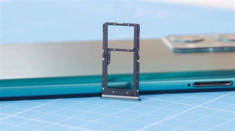 Nesaba Review Redmi Note 12 5G Si Mid Range Ergonomic