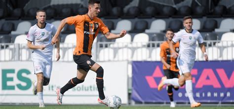 Табло Премєр ліги Тепер на вершині Шахтар Команда №1