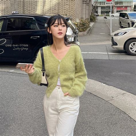 워너비뮤즈 무배🚀 여리루즈핏💚실물보장 솔잎 모헤어 브이넥 단추 레이어드 세미 크롭 니트 가디건 투버튼 앙고라 볼레로 봄 아우터 4col