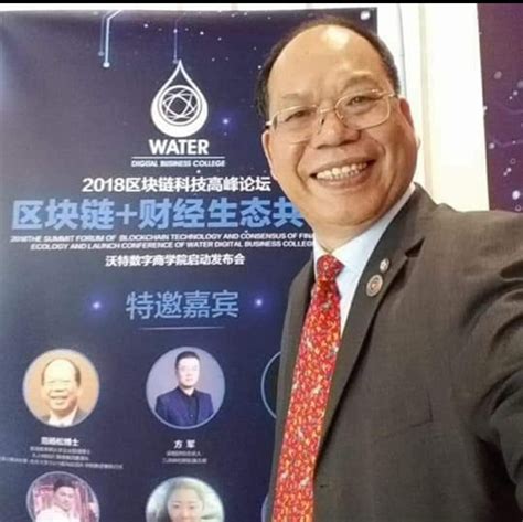 揚松 158范揚松問學：策略思考帶動領導力好文章。依范揚松教授課程大綱發展專文，全力發揮文長不限，綱舉目張，含前言，結語！盼能文情并茂，定稿輸出 1 2 策略思維與領導力 實體課程