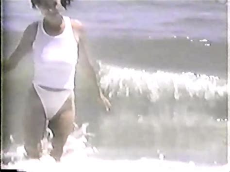 Sexyjeanied Beach Exhibitionist