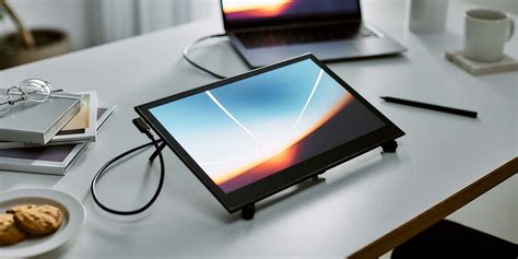 Wacoms First Oled Pen Display Wacom Movink Wacom