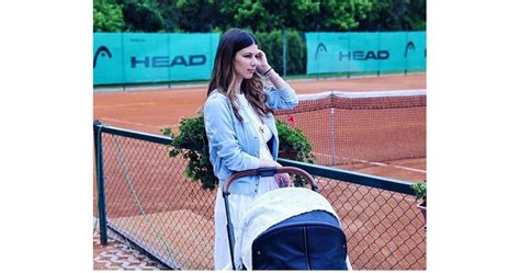 Пиронкова заведе бебето на тенис