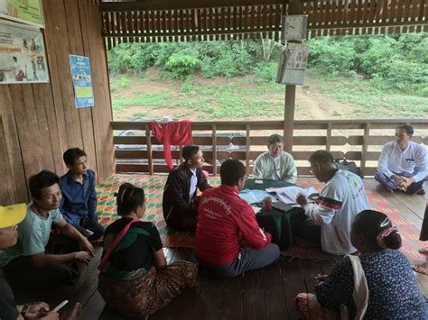 မယ်စဲ့မြို့နယ်ရှိ သယာကျေးရွာသို့ အခြေခံမဲဆန္ဒရှင်စာရင်းများ သွားရောက