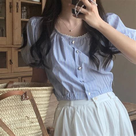 Nn少女【美到窒息】icc韓國東大門夏裝新款韓版通勤寬鬆方領拼花邊短版娃娃條紋上衣 Incomparable Iopen Mall