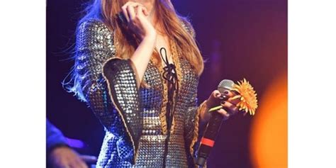 إطلالة نانسي عجرم في حفلتها في قبرص يوم أمس مجلة هي