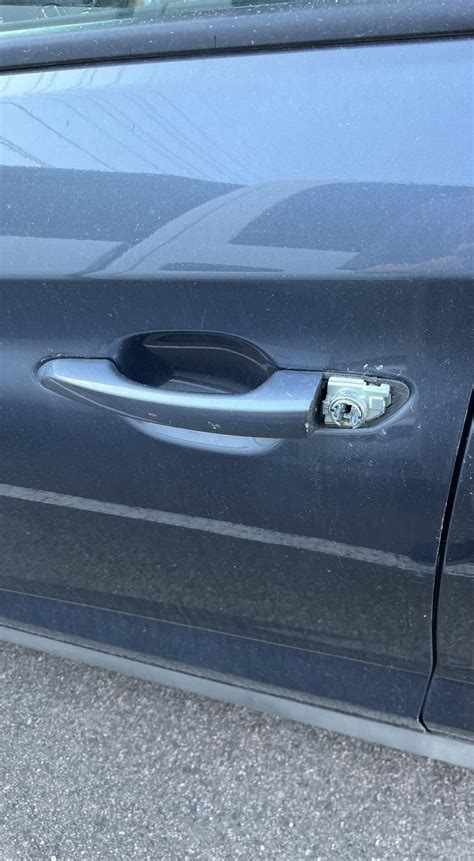 Failed Thieves Broke Door Handle Rhyundaitucson