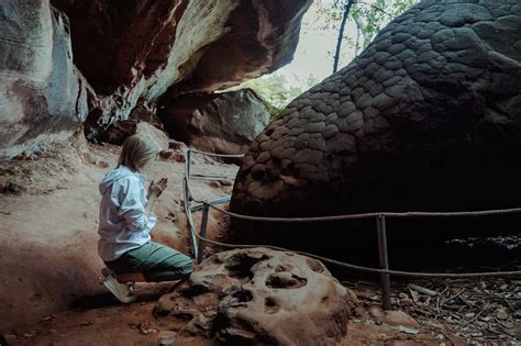 ถ้ำนาคา หินสามวาฬ สักการะปู่อือลือ