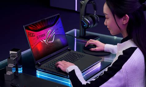 Asus Rog Strix Scar Vin N Rom Nia La Sf R Itul Lunii
