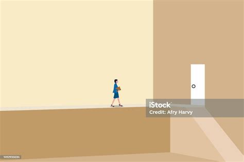 사업 기회 또는 경력 성공 벡터 개념은 여성이 문을 통과하는 것입니다 용기 야망 목표 영감의 상징 1 개념에 대한 스톡 벡터 아트 및 기타 이미지 Istock