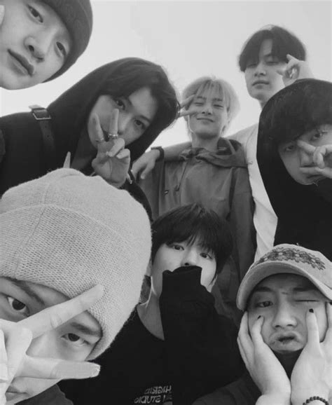 Blip 너무 예쁜 스키즈 배경화면😭