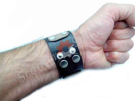 Мото браслет на руку, матеріал шкіра - інтернет магазин Scooterservis ...