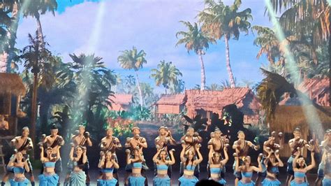 រូបថតប្រចាំសប្តាហ៍៖ ផ្ទាំងទស្សនីយភាពសិល្បៈដ៏អស្ចារ្យ នៃរោងមហោស្រពអាណាចក្រអង្គរ ក្រសួងព័ត៌មាន