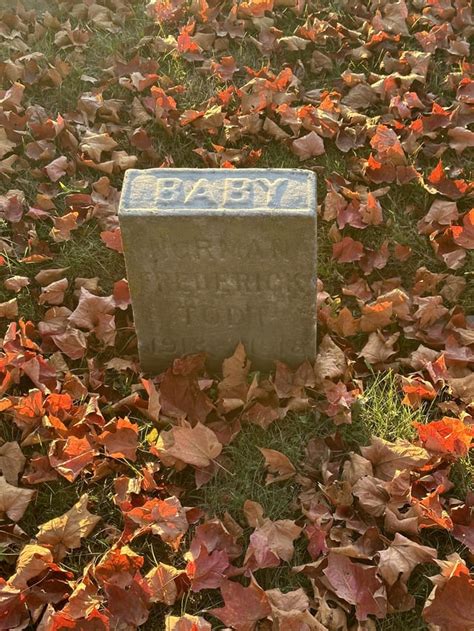 Randomly Found This Small Cemetery In The Forest While Hiking Down An