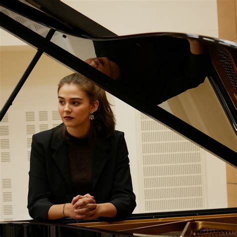 Sofia Gallego Kent Youtube