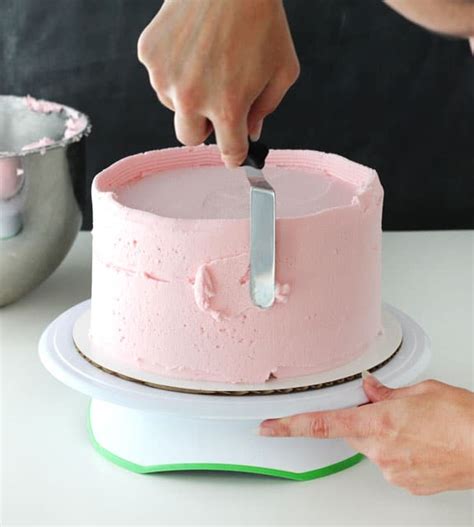 How To Frost A Smooth Cake With Buttercream Life Love And Sugar