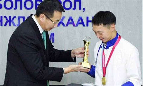 Дэлхийн ур чадварын тэмцээнд амжилттай оролцсон тамирчдад “Үндэсний шилдэг оролцогч” шагнал