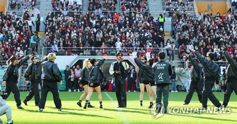 공연장 방불케한 임영웅의 깜짝 공연