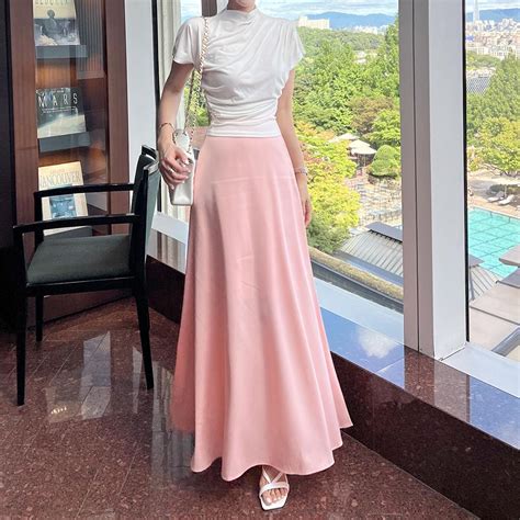 화사한 실키 새틴 뒷밴딩 플레어 맥시 롱스커트3col 하늘하늘 머메이드 프릴 데이트룩