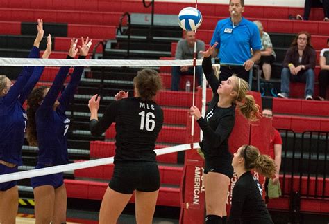 Moriah Hackbarth 2017 Womens Volleyball Martin Luther College