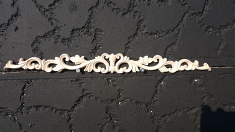 Орнаменти от Дърво за Декорации на Мебели