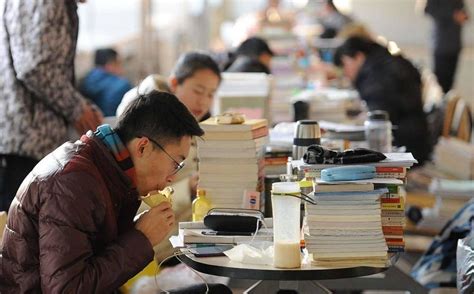 考研期间的疯狂事 凌晨到图书馆排队 文都网校考研
