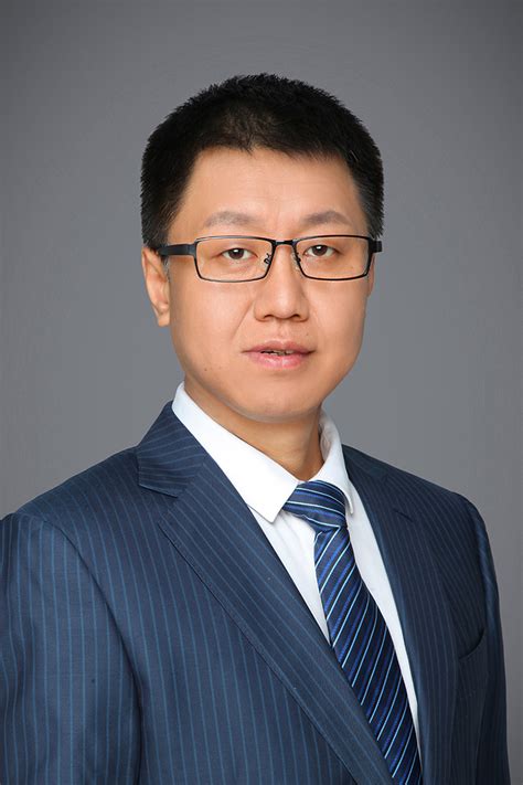 亚康万玮