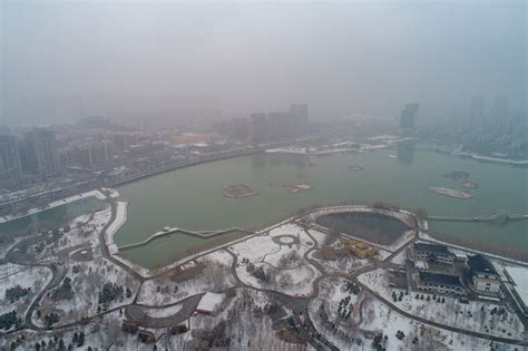 银川迎来牛年首场降雪 宁夏新闻网