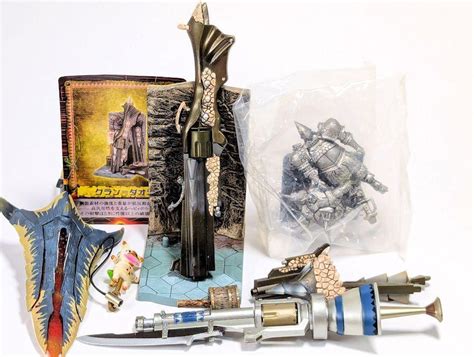 モンスターハンター 狩猟武器コレクション ＆ 狩猟道具収集生活 武器3種セット By メルカリ