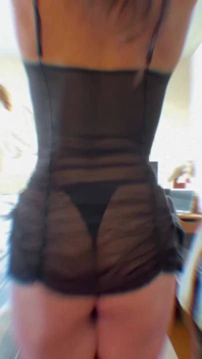 This Dress Barely Fits American Shemale Big Ass Big Ass Porn Xhamster