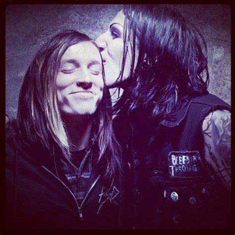 Chris Motionless Kissing