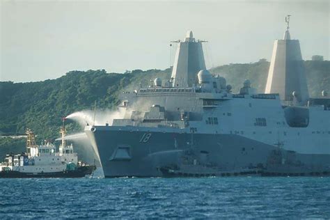 အိုကီနာဝါကျွန်းအနီး အမေရိကန်စစ်ရေယာဉ်ပေါ် မီးလောင်မှု ၁၂ နာရီခန့်က