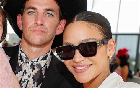 Cassie Og Mand Alex Fine Release Emotive Udsagn Efter Hendes Vidnesbyrd I Diddy Sex Trafficking