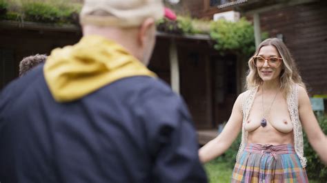 Nude Video Celebs Tv Show Almost Happy Casi Feliz