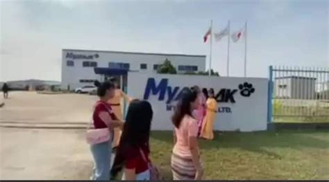 အလုပ်သမားအခွင့်အရေးချိုးဖောက်မှုများ အကြိမ်ကြိမ်ပြုလုပ်နေတယ်လို့ Myarnak ရော်ဘာ စက်ရုံအလုပ်သမားတ