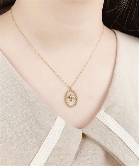 [평화 목걸이] 꽈배기 꼬임 비둘기 펜던트 써지컬스틸 볼드 에스닉 목걸이 에이블리