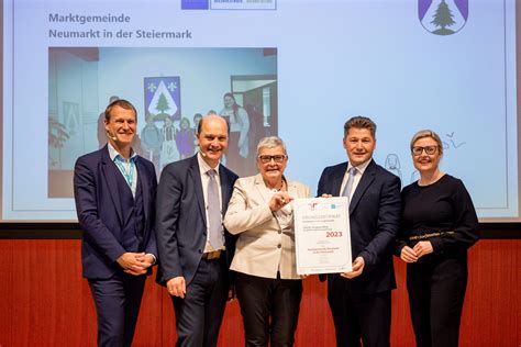 Zertifikatsverleihung Familienfreundlichegemeinde 202324 Familie Und