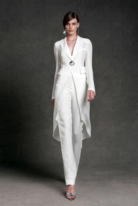 Tailleur Pantalon Femme Chic Pour Mariage Pour La Mariée Et Pour L