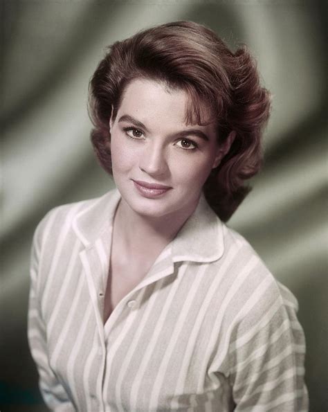 Angie Dickinson Life Story And Gorgeous Photos From Her Life And Career When She Was Young