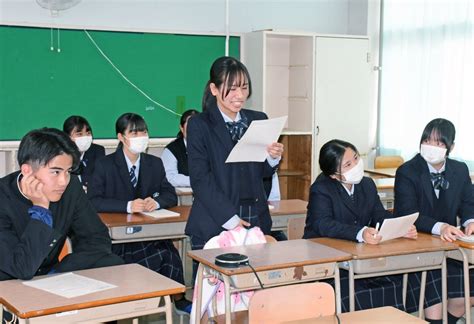 【写真・画像】唐津青翔高生、海外研修前にオンライン交流 釜山の学生に韓国語で自己紹介 まちの話題 佐賀県のニュース 佐賀新聞