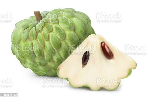 설탕 사과 또는 커스터드 사과 는 클리핑 경로와 필드의 전체 깊이와 흰색 배경에 고립 이국적인 열대 태국 아노나 또는 체리모야 과일 커스터드 애플에 대한 스톡 사진 및 기타